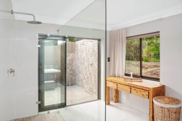 About Us - Mutango Lodge