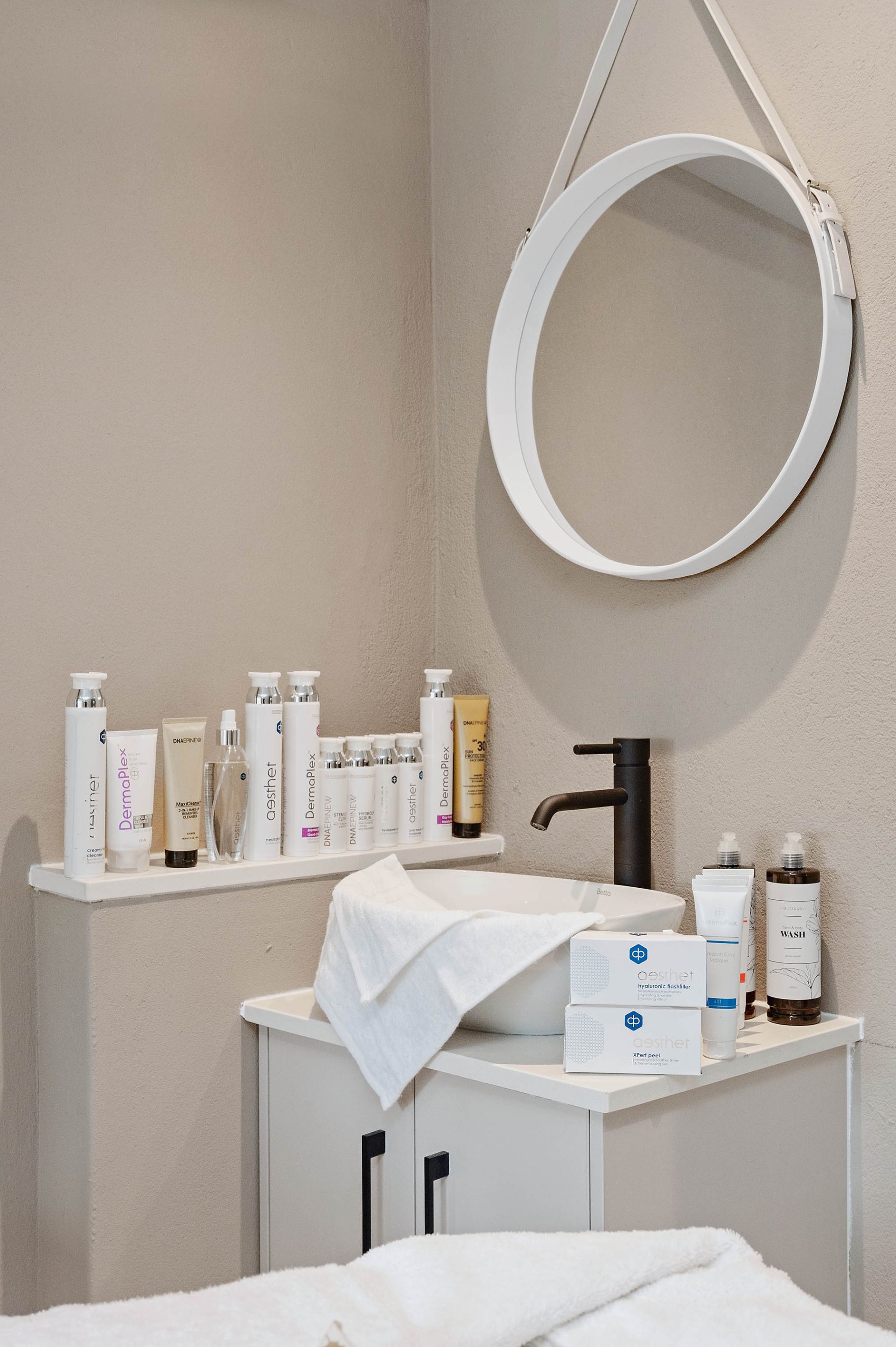 About Us - Mutango Lodge