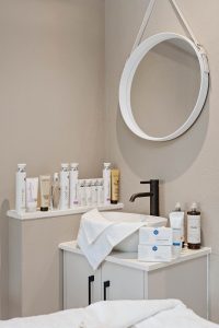 About Us - Mutango Lodge